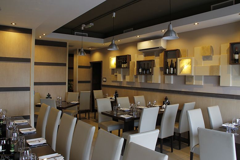 Casual Dining with a Sea View: The El Catalán Restaurant in Xgħajra ...